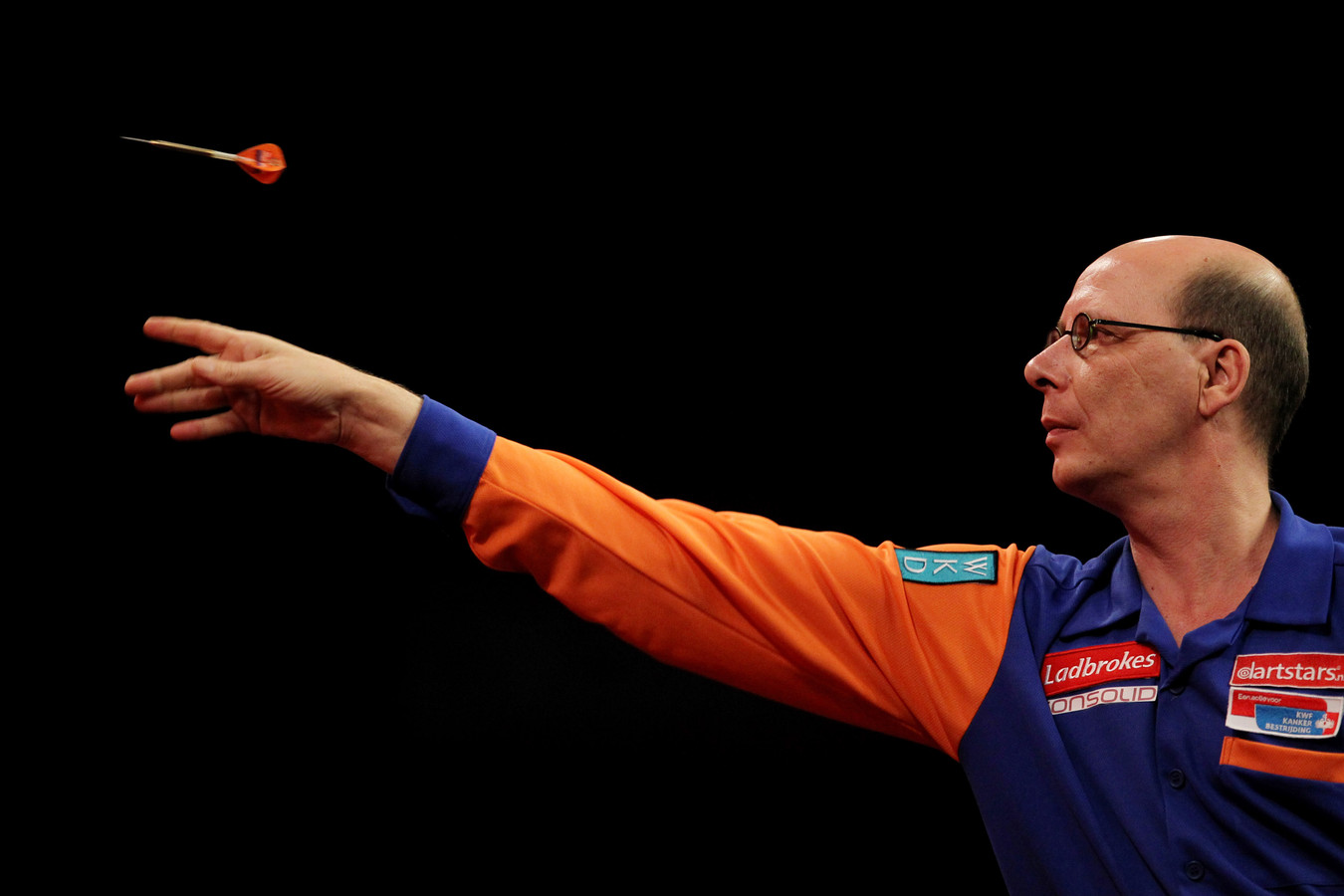 Darter Stompé krijgt 150 uur werkstraf voor belastingfraude | Foto | AD.nl