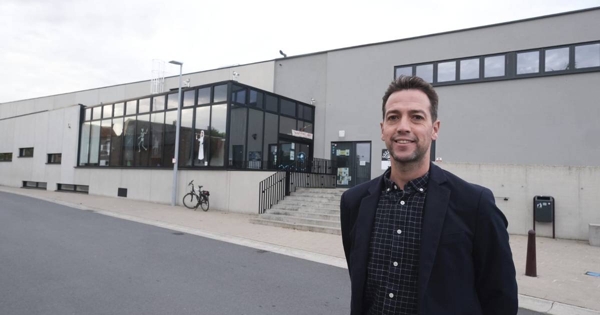 Uit bevraging blijkt hoge tevredenheid over zwembad Poperinge: “8,32 op ...