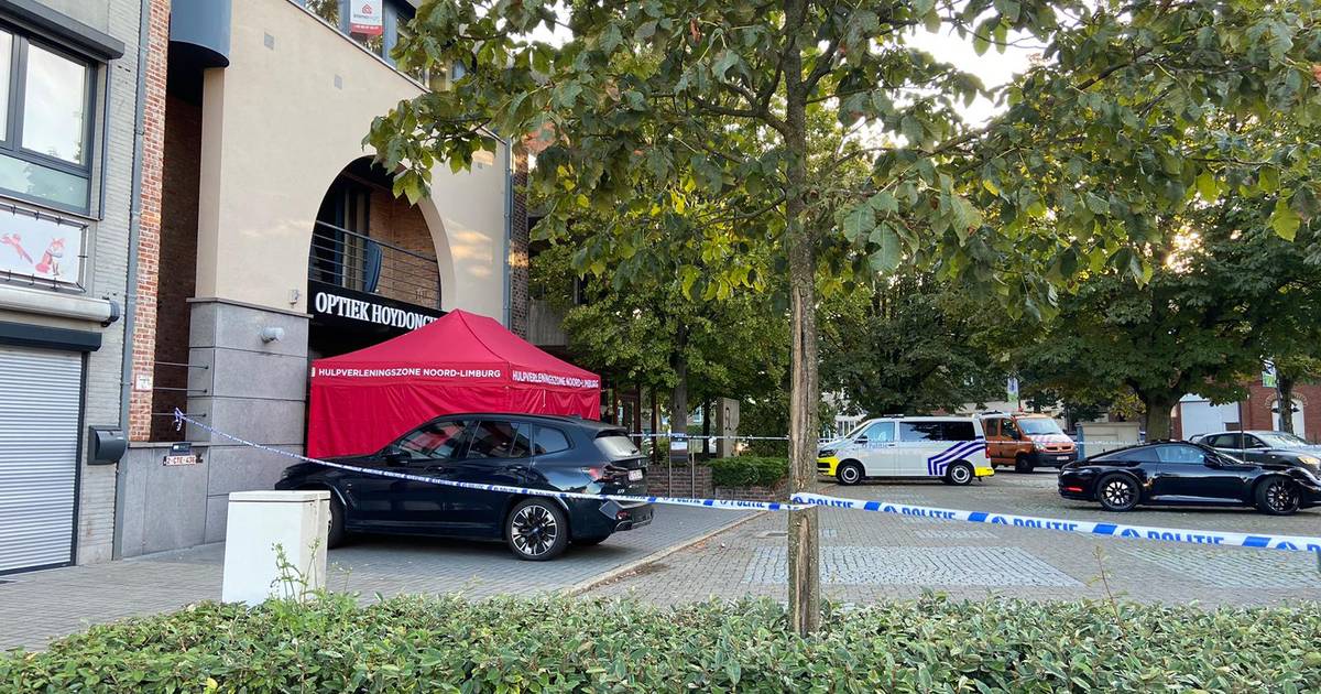 Inbreker sterft tijdens inbraak in brillenzaak: ‘Passanten probeerden ...