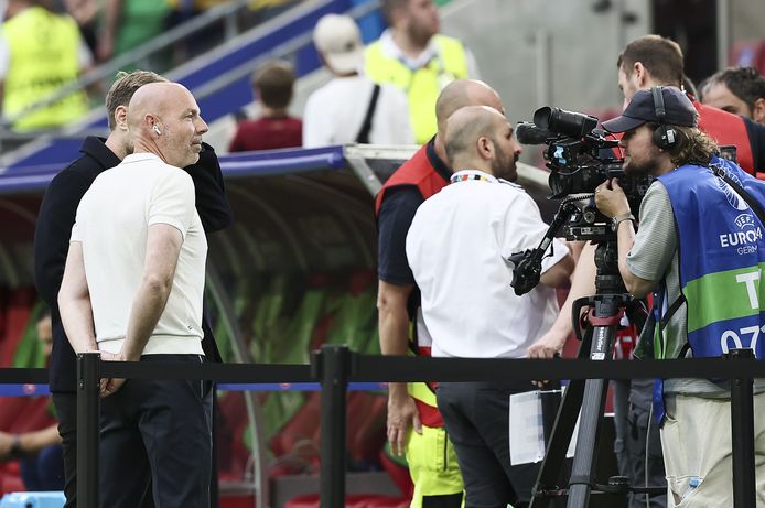 Le roi Philippe, les familles des Diables et... Brian Riemer: du beau ...