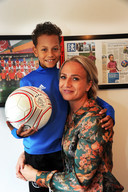 Dolblije Ilai (7) maakt 'droomtransfer' naar Ajax | Foto | AD.nl