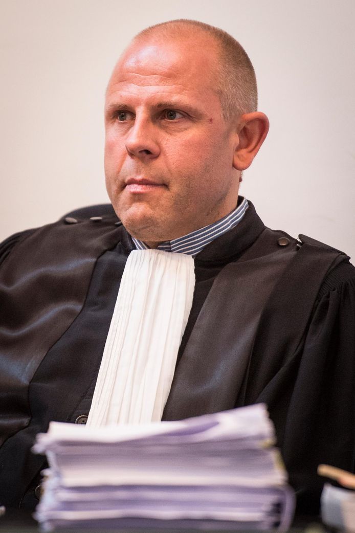 Ontslag van fraudejager ingetrokken | Antwerpen | hln.be