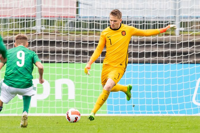 Feyenoord heeft met Mikki van Sas gewenste nieuwe keeper binnen ...