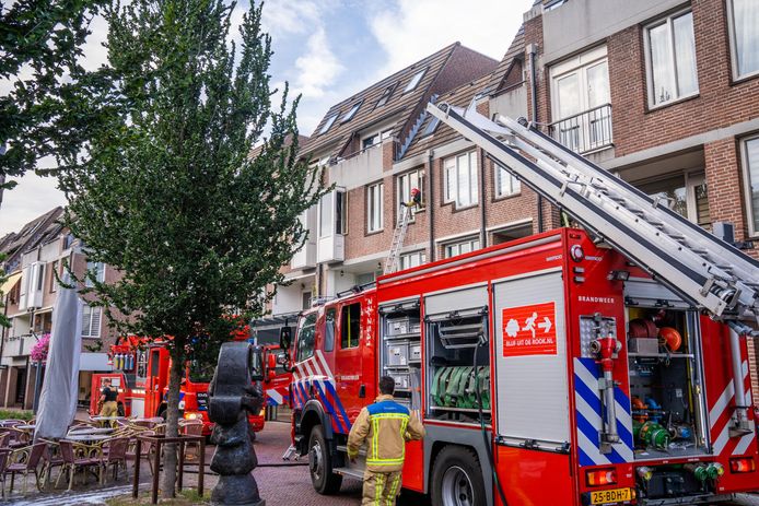 Twee mensen uit brandend appartement in Geldrop gehaald | Geldrop ...