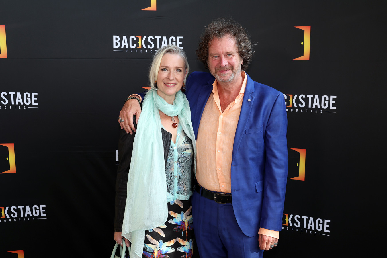 IN BEELD. Nathalie Meskens brengt hond mee naar première ‘Aspe’ en ...