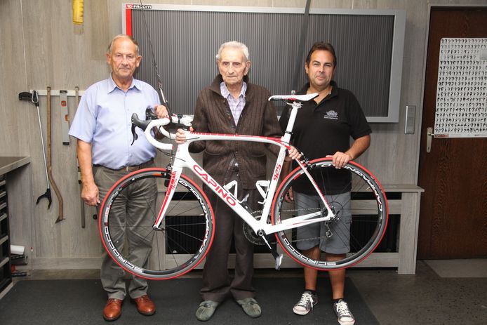 Marcel repareerde 40 jaar fietsen | Wevelgem | hln.be