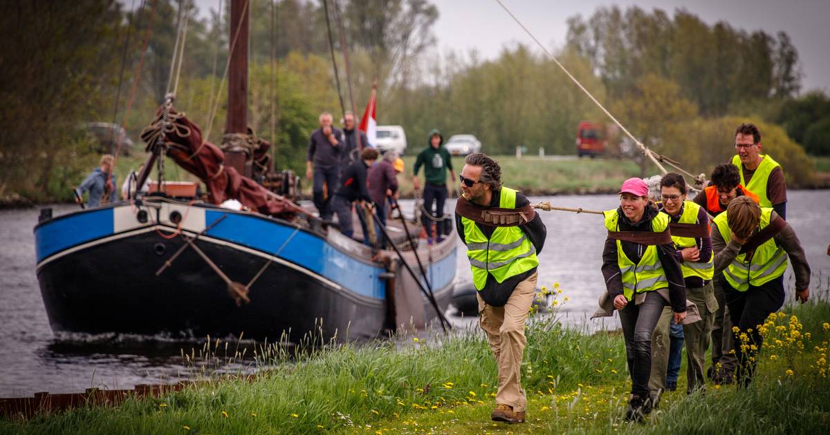 Hasselter aak Dageraad wint mattenschippersrace | Kop van Overijssel ...