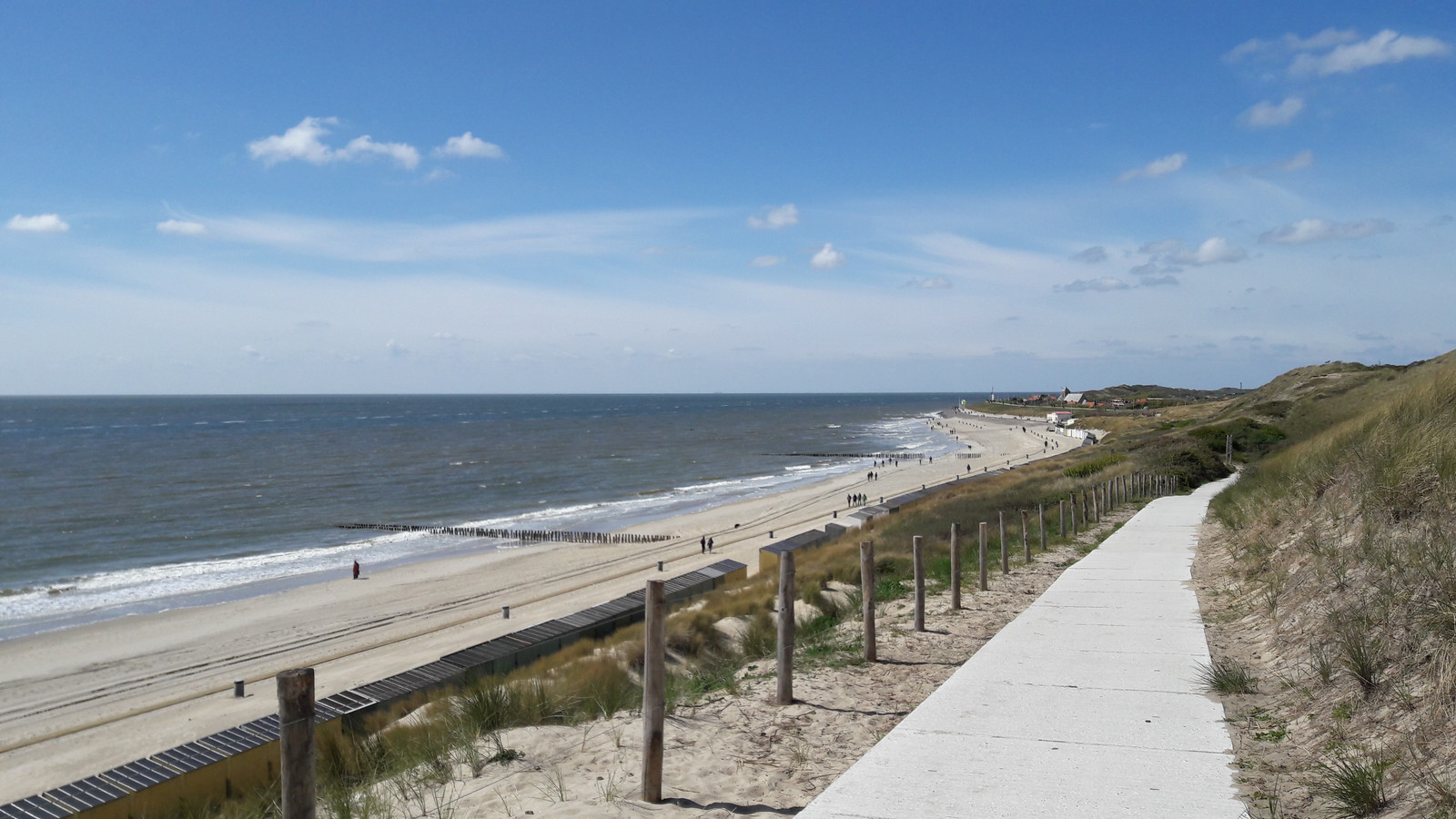 Strand Zoutelande op 1 in lijst Zoover | Foto | AD.nl
