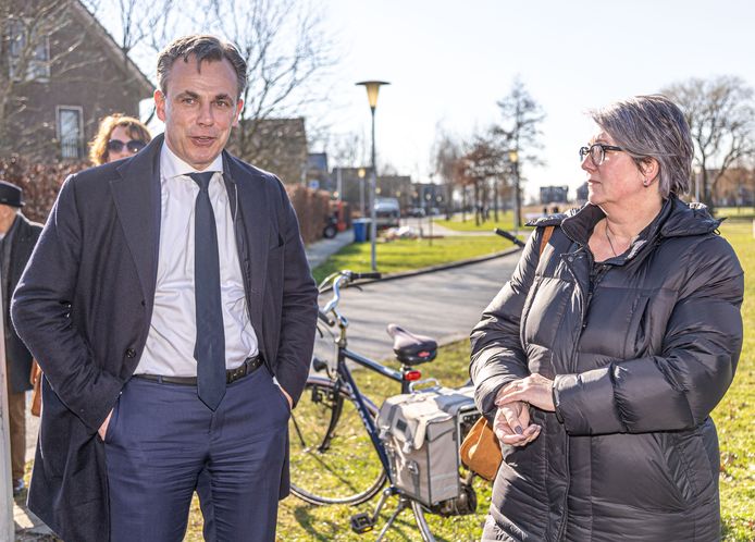 Veel zorgen bij buurt én minister over fietsoversteek in Zwolle, harde ...