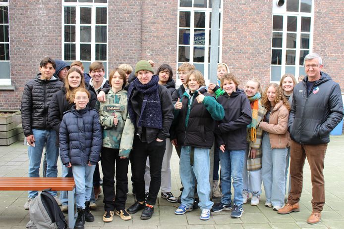 Louis De Roo krijgt steun van leerlingen Maricolen in strijd om ‘De ...