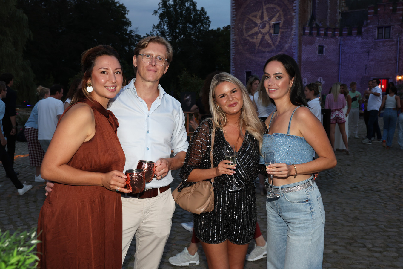 IN BEELD. De familie van Sarah Puttemans en de verrassende reünie van ...