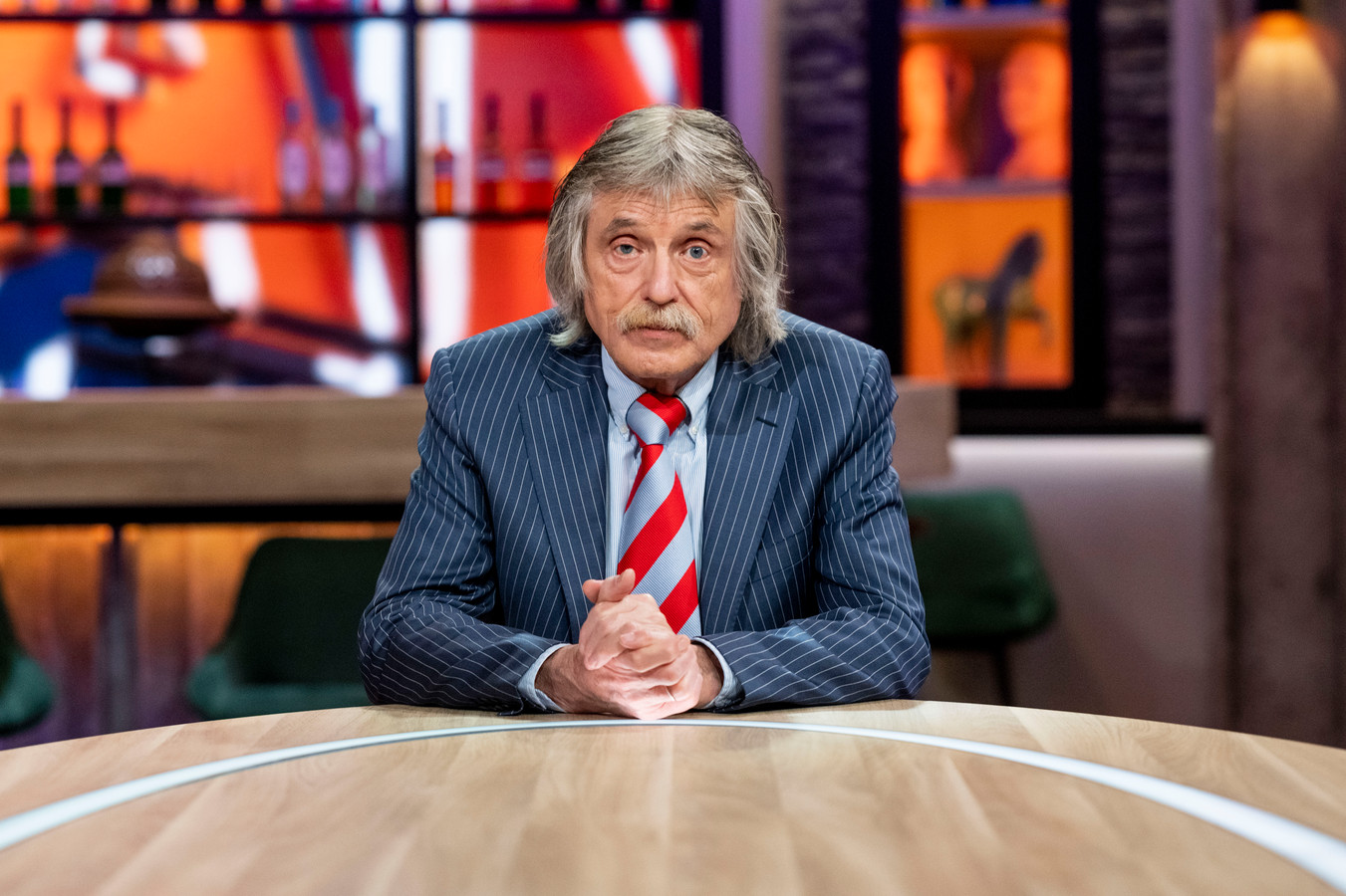 Johan Derksen gaat excuses maken, maar justitie gaat zijn uitspraken ... Johan Derksen gaat excuses maken, maar justitie gaat zijn uitspraken ...