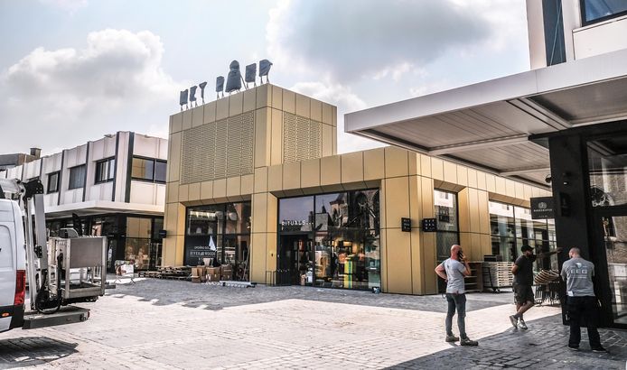 De laatste hand wordt gelegd aan Het Pand, morgenochtend wordt het ...