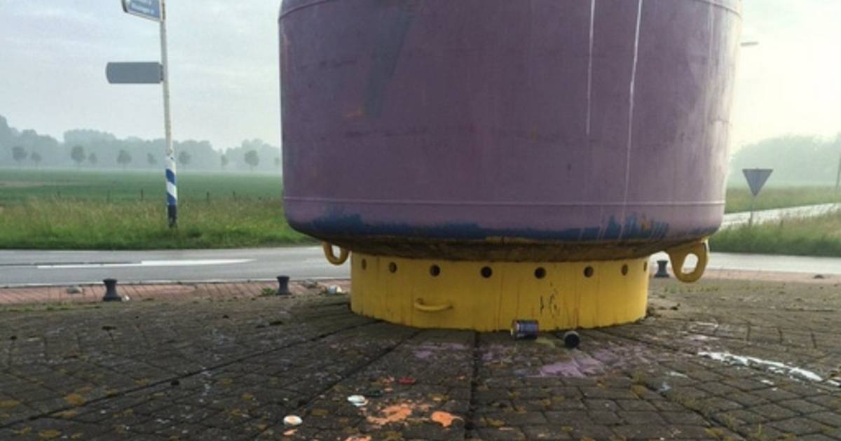 24 verkeersborden beklad bij Bruinisse | Nieuws | pzc.nl