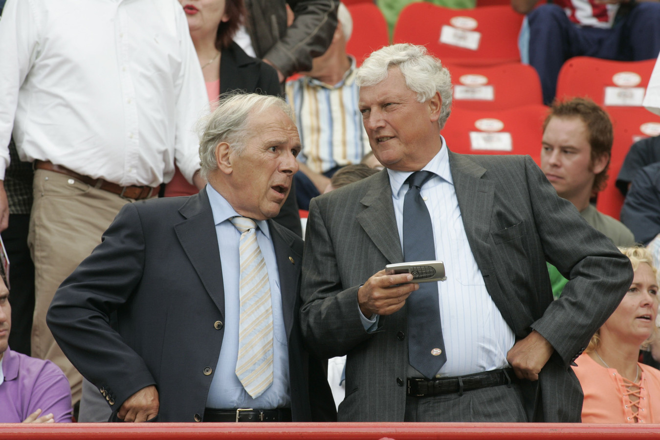 Van kampioenschappen tot persiflages: De carrière van Van Raaij bij PSV ...