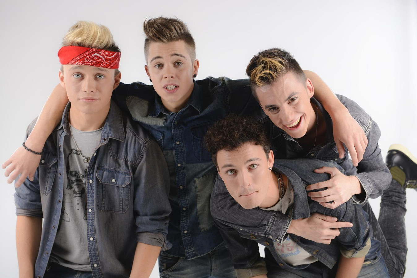 Deze Disney-ster speelt in nieuwe videoclip Boycode | Foto | hln.be