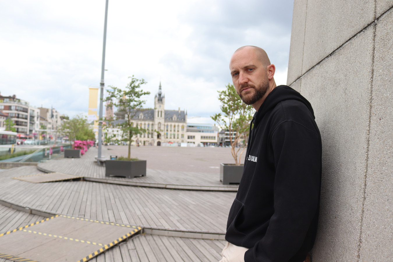 Tom ‘Hugo’ De Rocker stelt nieuwe plaat voor: “Noem me vooral geen ...