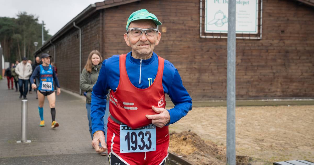 Atletiekfenomeen Frans Moorkens (91) overlijdt half jaar na zijn ...