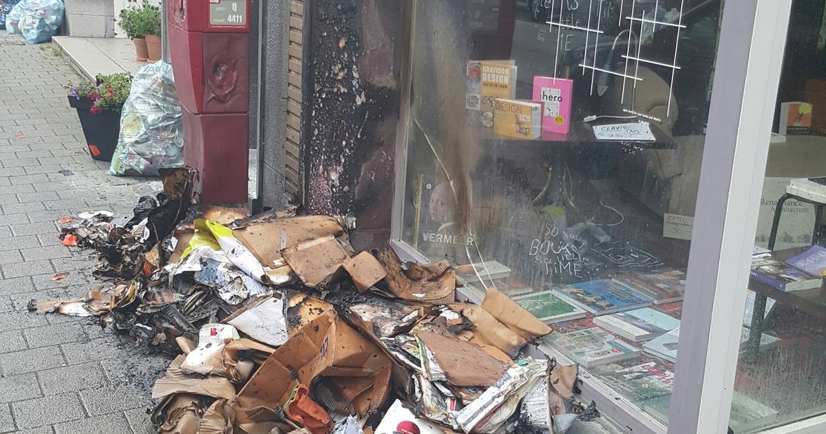 Vandalen stichten brand aan De Zondvloed | Mechelen | hln.be Vandalen stichten brand aan De Zondvloed | Mechelen | hln.be