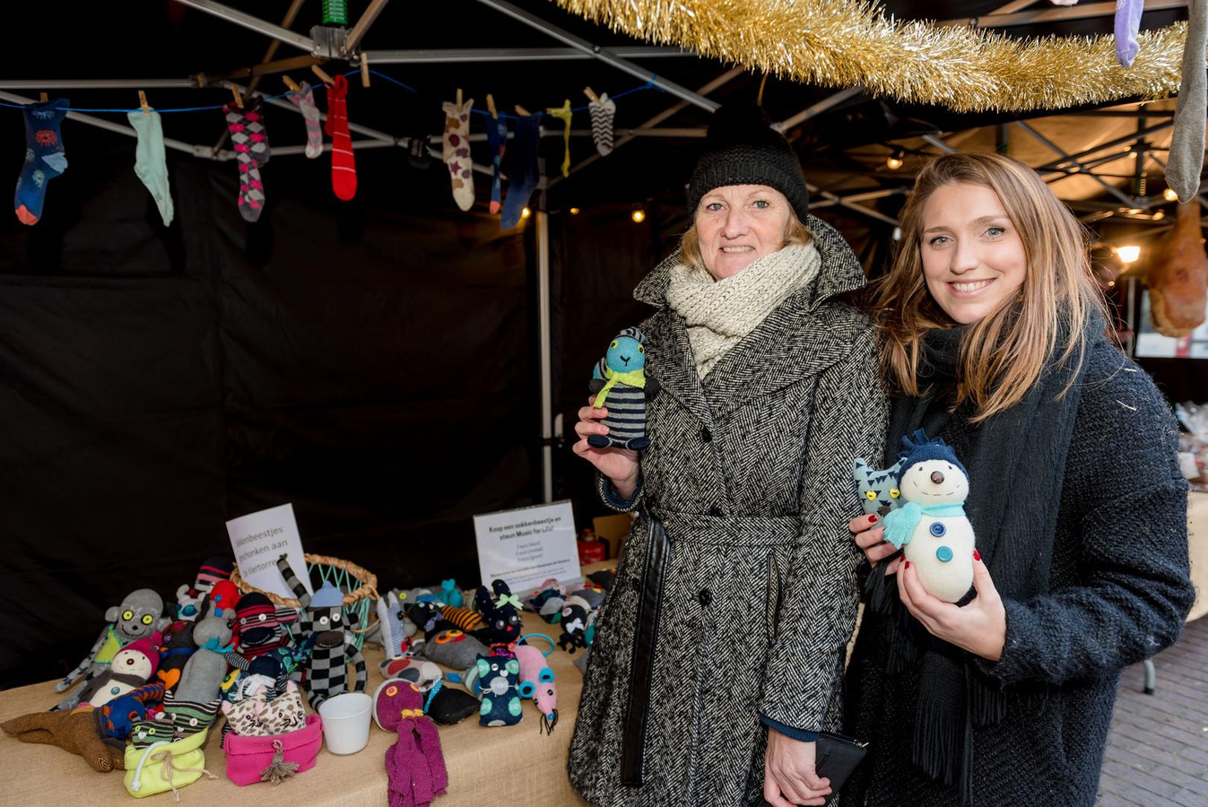 Leuke knuffels, gemaakt van 'eenzame' sokken | Foto | hln.be