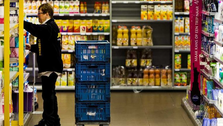 Topdrukte bij supermarkten, extra personeel ingezet | Het Parool Topdrukte bij supermarkten, extra personeel ingezet | Het Parool
