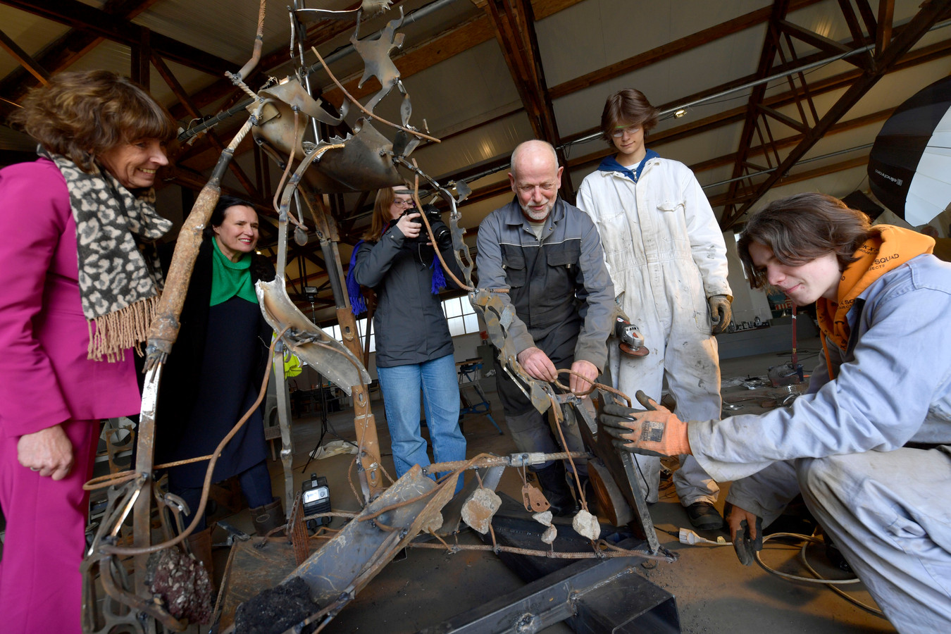 ROC van Twente en kunste­naars­werk­plaats gaan samen schooluit­val te ...