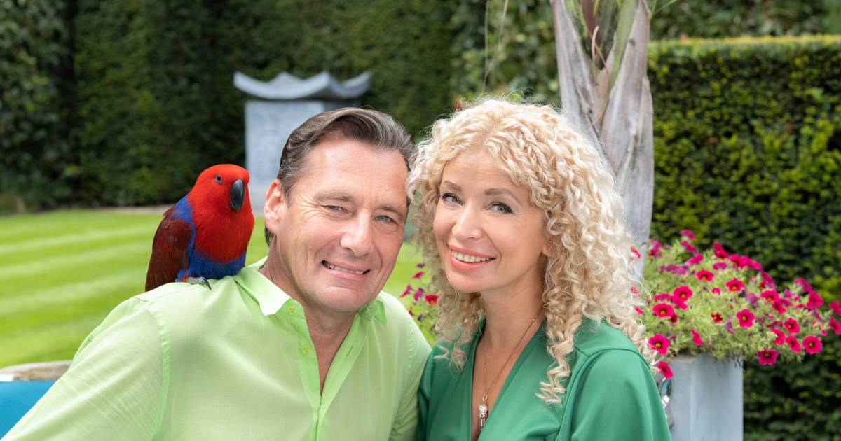 Harry (59) en Olga (39) uit ‘The Sky is the Limit’ zijn zwanger: “Zo ...