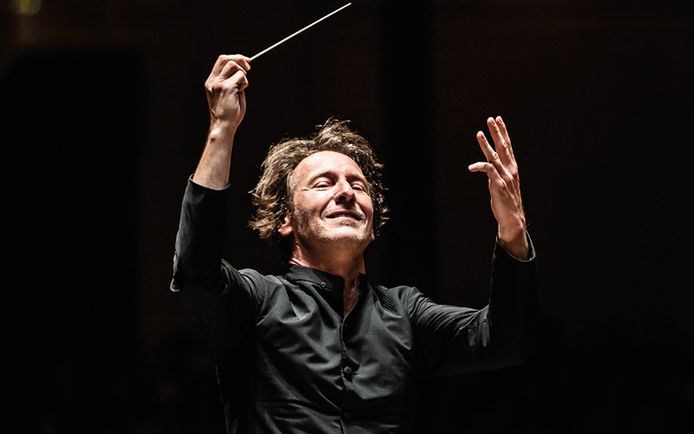 Dirigent Marc Albrecht geridderd | Show | AD.nl