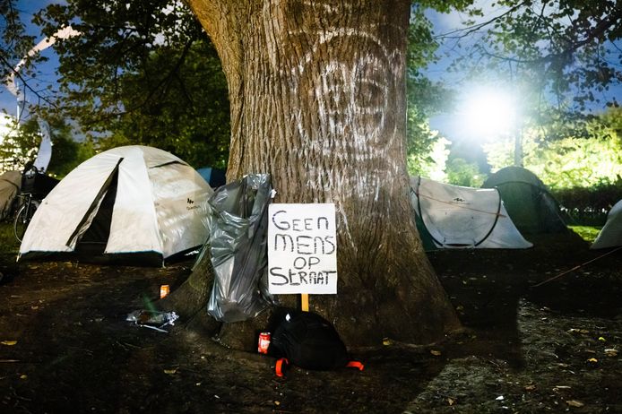 Staatssecretaris noemt groei aantal daklozen in Nederland ‘erg ...