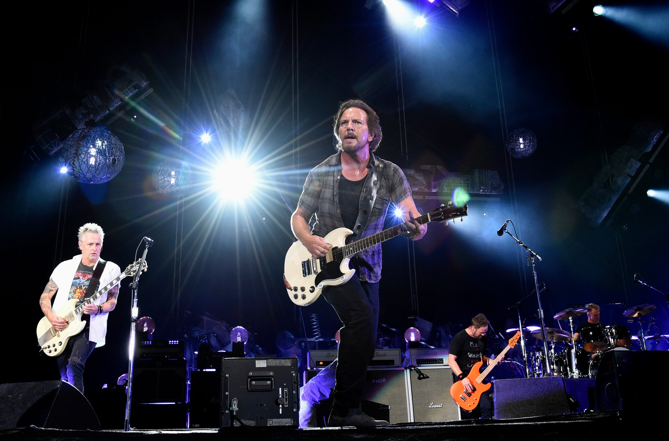 Amsterdamse shows Pearl Jam verplaatst naar juli | Foto | AD.nl