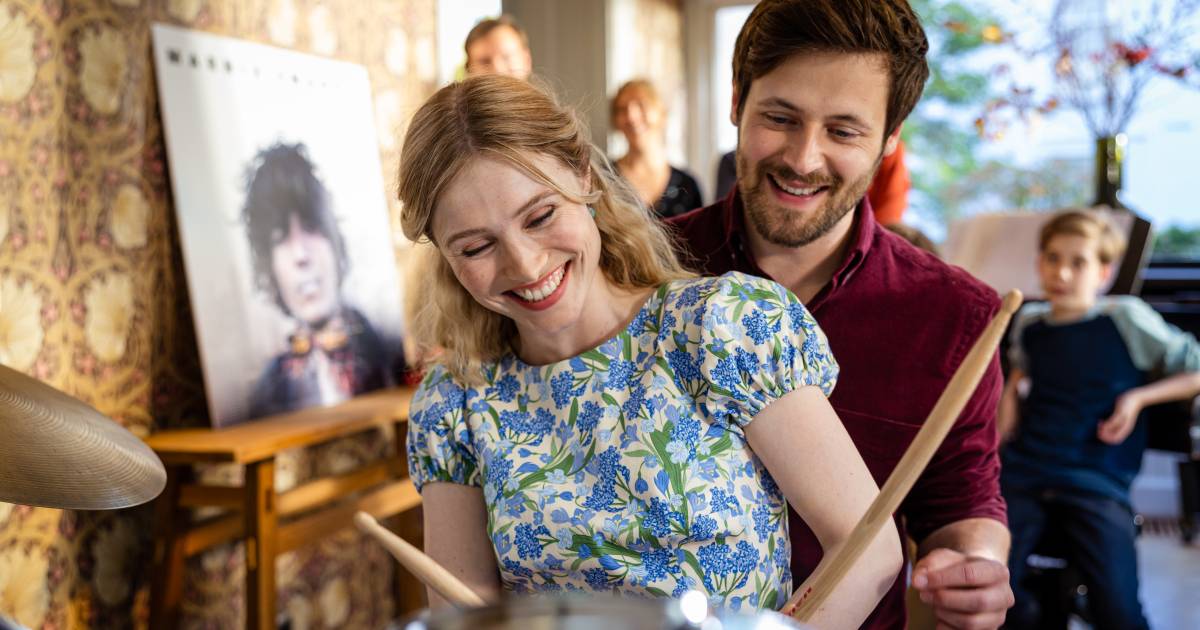 Drie sterren voor ‘romkom’ Ik Wist Het: Innemende Sigrid Ten Napel ...