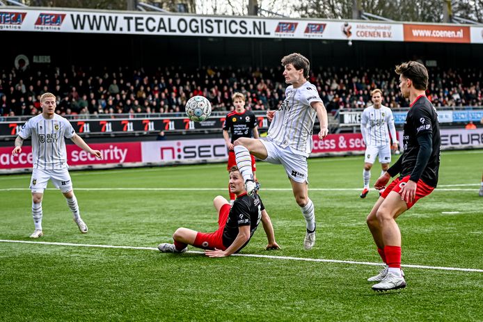 Van schlemiel tot held bij Vitesse: Isimat-Mirin bezorgt Arnhemse club ...