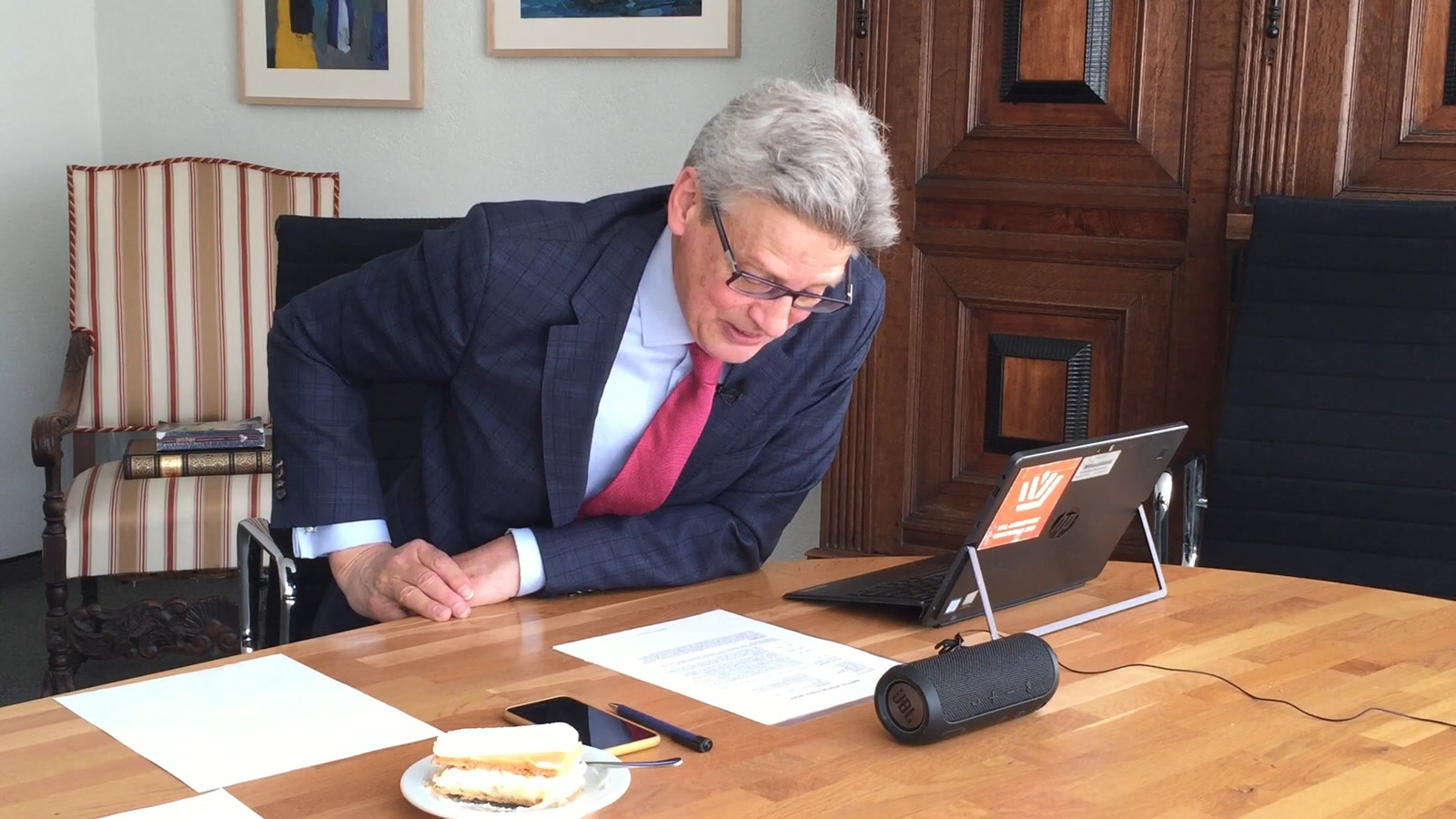 Burgemeester Bolsius van Amersfoort: ‘Die lichamen op straat, dat nooit ...