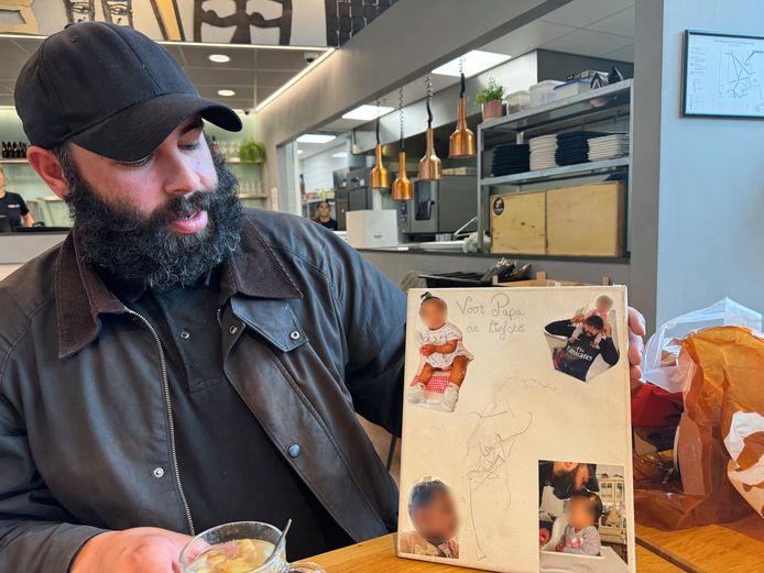 Staande ovatie voor dakloze Hadjer (33) na hartenkreet: ‘Mijn kinderen ...