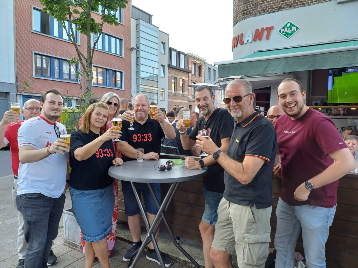 “Nerveus? We mogen al blij zijn dat we deze kans krijgen”: Antwerp-fans ...