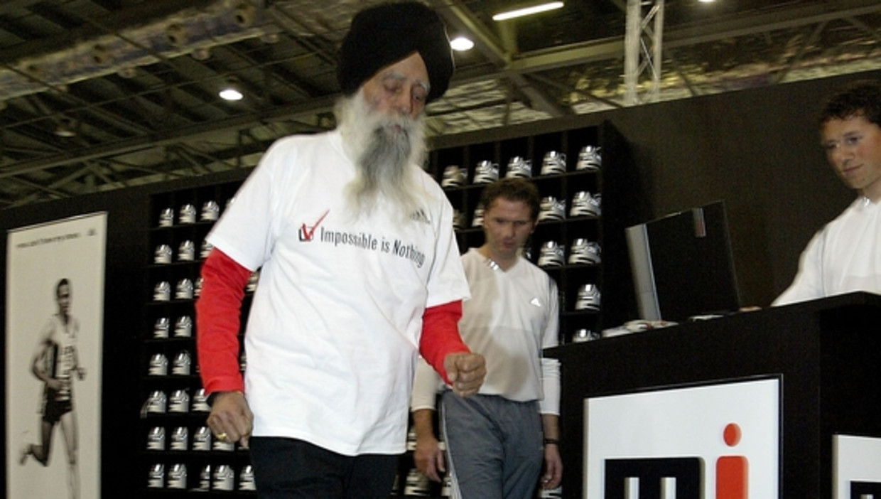 99-jarige Brit loopt halve marathon uit | De Morgen