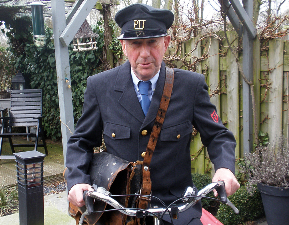 De teloorgang van de postbode: ‘Vroeger had je aanzien, daar is niets ...