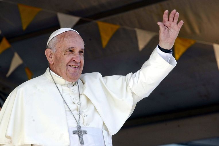 Jarige paus Franciscus zit bepaald niet stil | Trouw