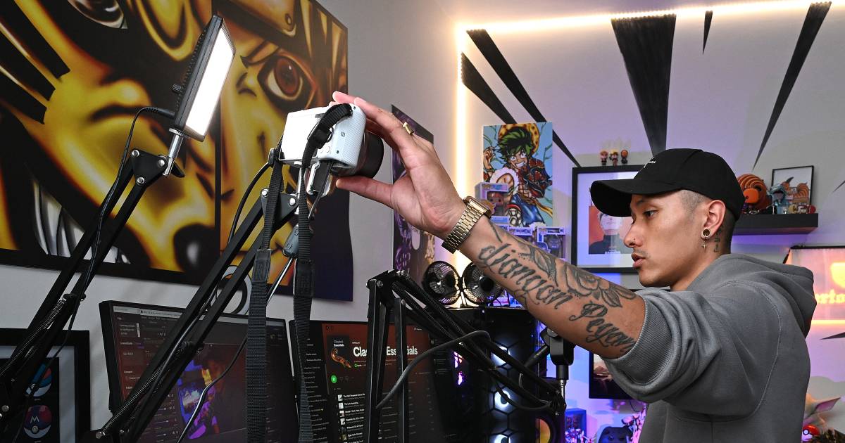 Rapper Nigel Sean uit Grave streamt zijn muziek om eenzaamheid tegen te ...