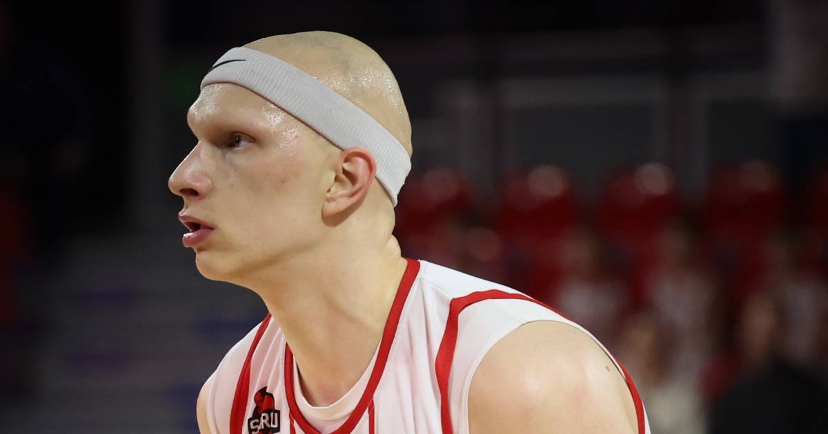 Quinten Smout (22) wordt niet langer aanzien als ‘zoon van’ | Basketbal ...