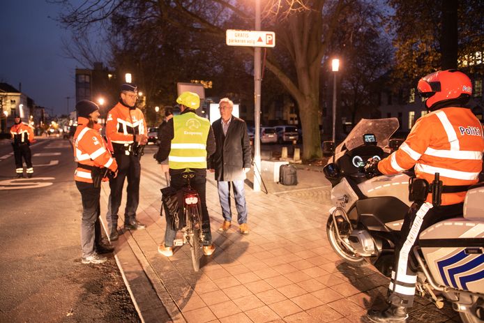 Politie Westkust controleert 4.295 fietsers tijdens campagne: zes ...