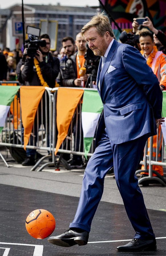 Soufiane Touzani gaat viraal na panna bij koning Willem-Alexander ...