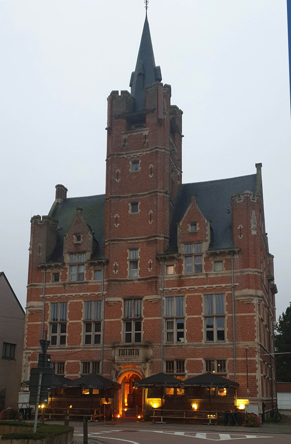 RESTOTIP. Den Ouden Burgemeester: reis je mee vijftig jaar terug in de ...