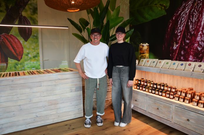 NET OPEN. Chocolatier Jan Andries opent ‘Studio Broos’ en heeft nu ook ijsjeskar: “We willen ...