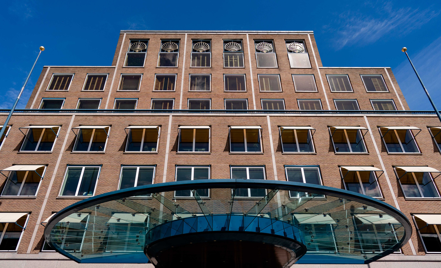 Nederland verliest mogelijk twee van haar allergrootste bedrijven ...