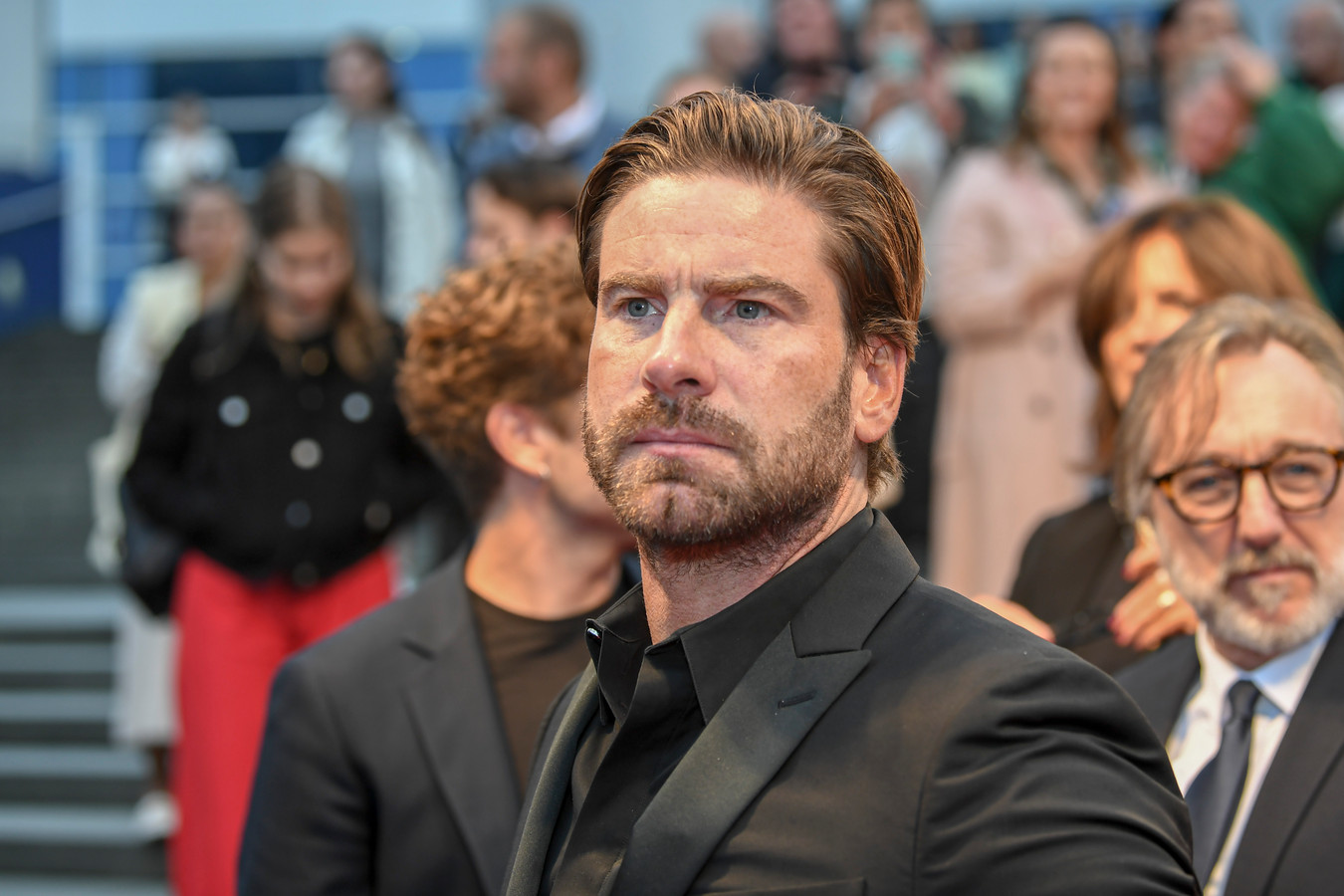 IN BEELD. Matteo Simoni, Stef Aerts en andere BV’s schitteren op filmpremière ‘WIL’: “Nu al de ...