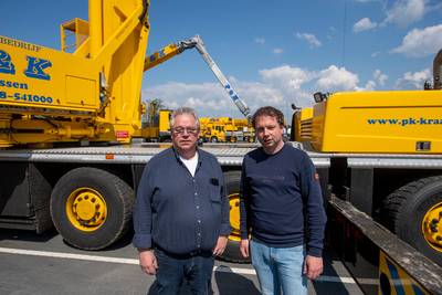 De kanariegele kranen van familiebedrijf P&K uit Enter gaan het hele ...