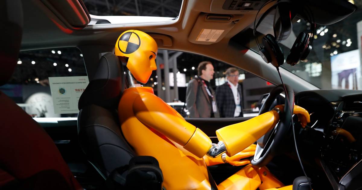 Les mannequins crash test rendent les voitures plus sûres... uniquement ...