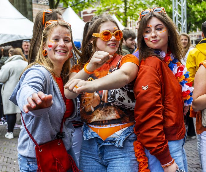 Geen 18? Dan kun je in Utrecht vaak niet naar een Koningsdagfeest: ‘Ik ...