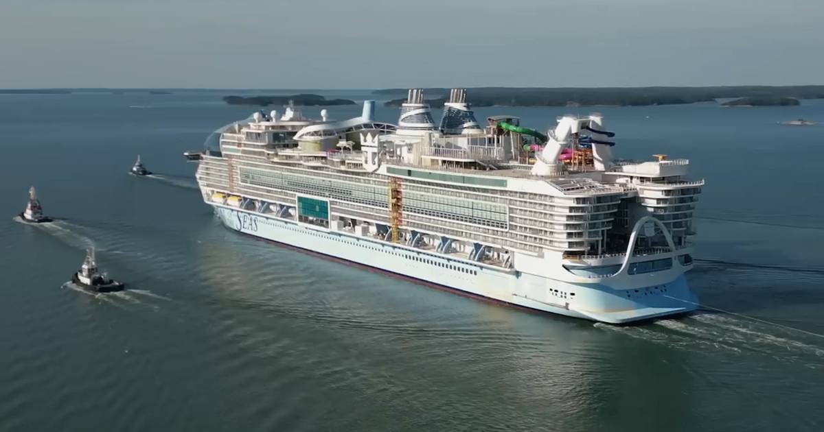 KIJK. ‘Icon of the Seas’, het grootste cruiseschip ter wereld, is ...